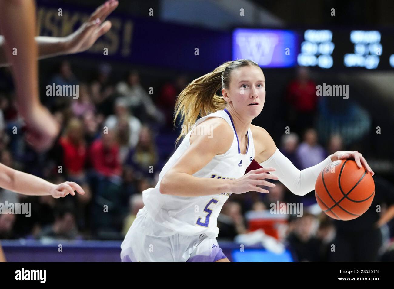 Washington guard Teagan Brown in action against Wisconsin during the ...