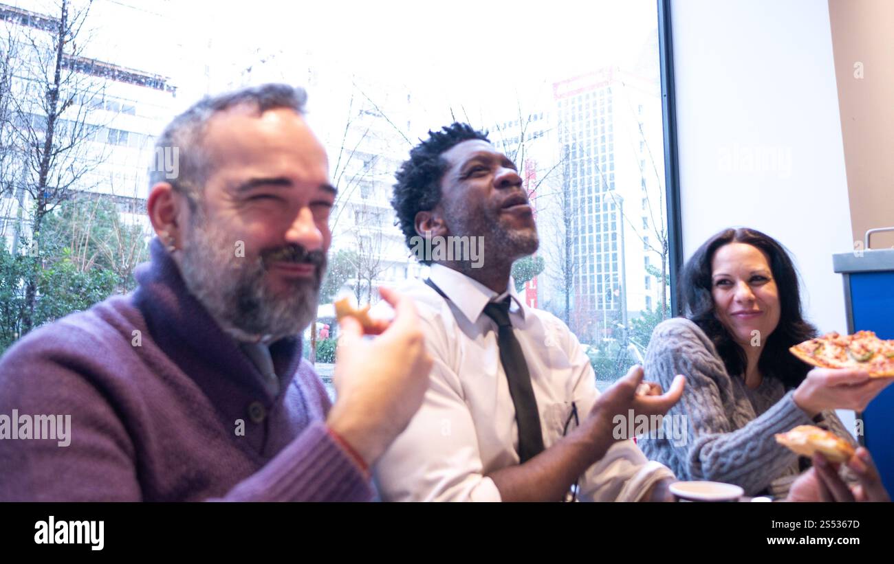 Laughter and bonding hi-res stock photography and images - Alamy