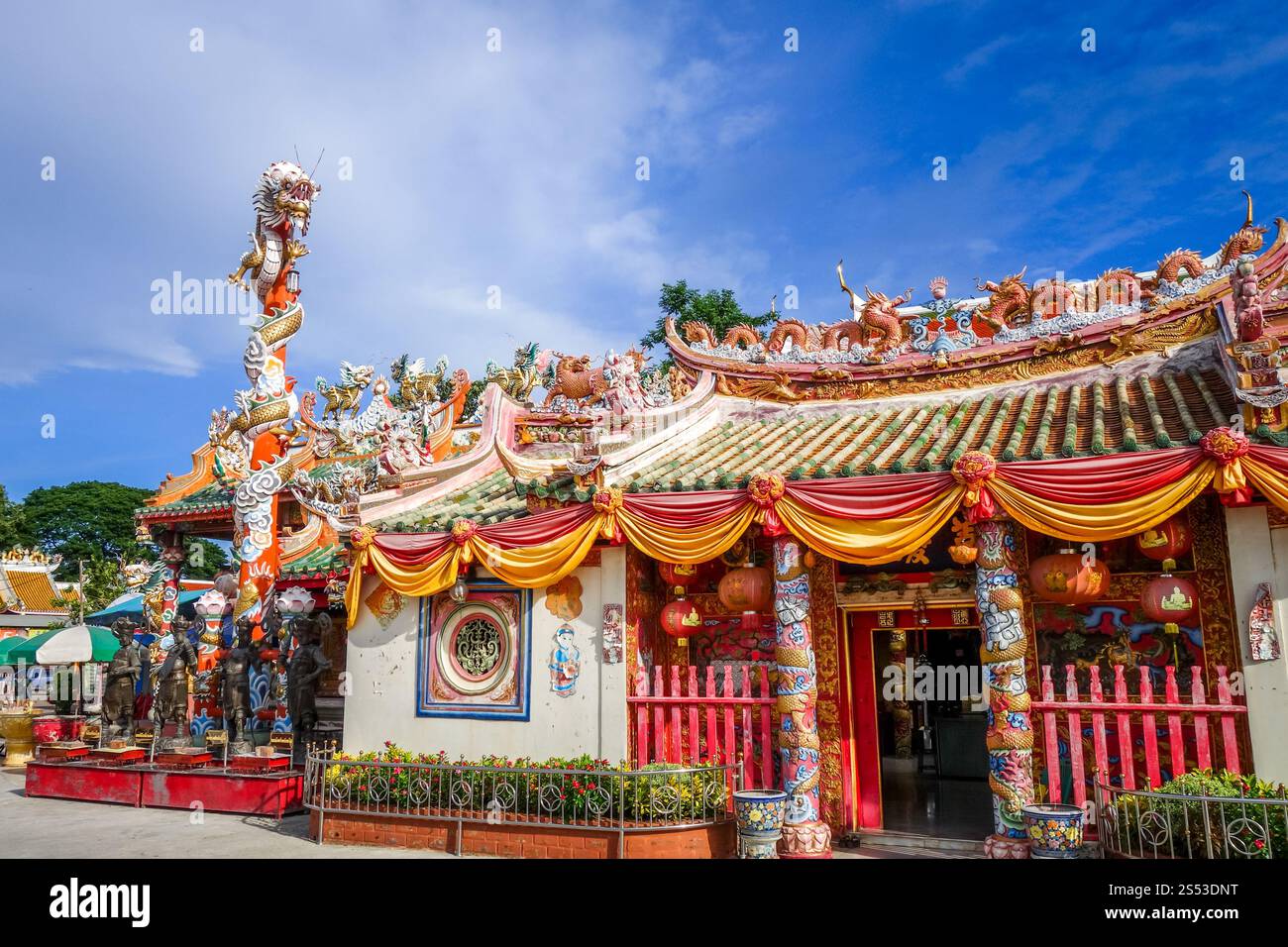Shrine in Wat Phanan Choeng temple, Ayutthaya, Thailand. Shrine in Wat ...