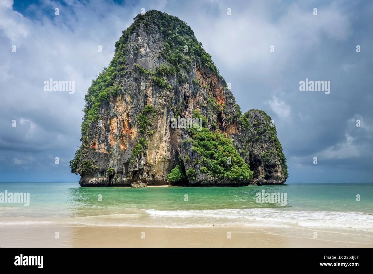 Phra Nang Beach And Limestone Cliffs In Krabi Thailand Phra Nang Beach In Krabi Thailand