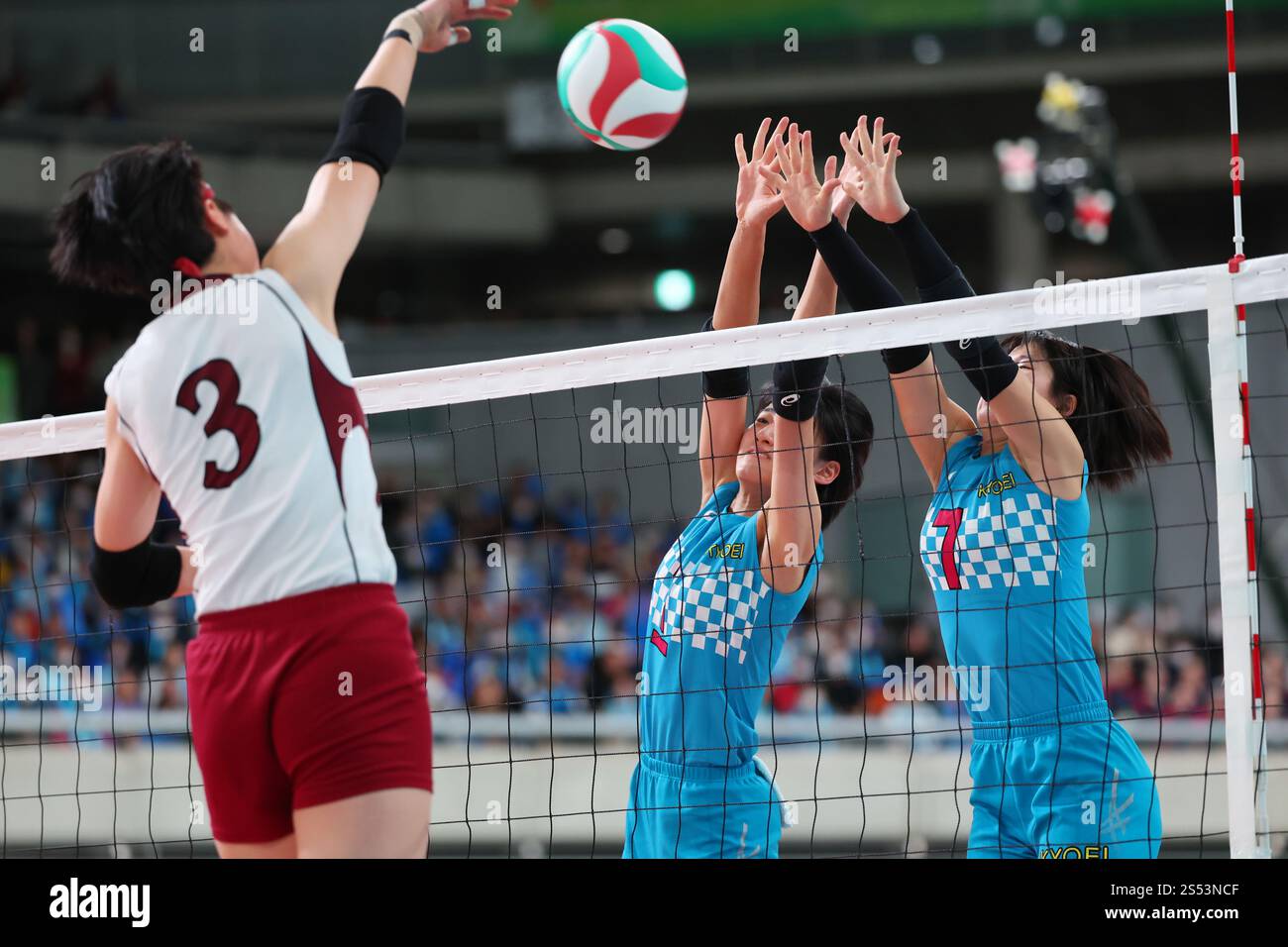 Tokyo Gymnasium, Tokyo, Japan. 12th Jan, 2025. (L-R) Miku Akimoto, Noa ...