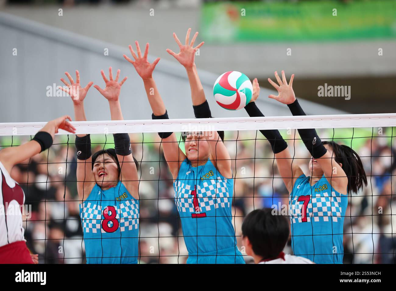 Tokyo Gymnasium, Tokyo, Japan. 12th Jan, 2025. (L-R) Yuna Iwakawa, Miku ...