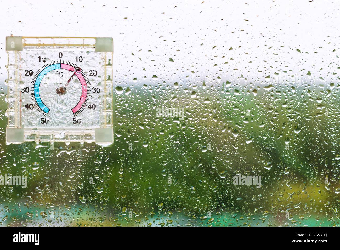 Rain drops wet thermometer hi-res stock photography and images - Alamy