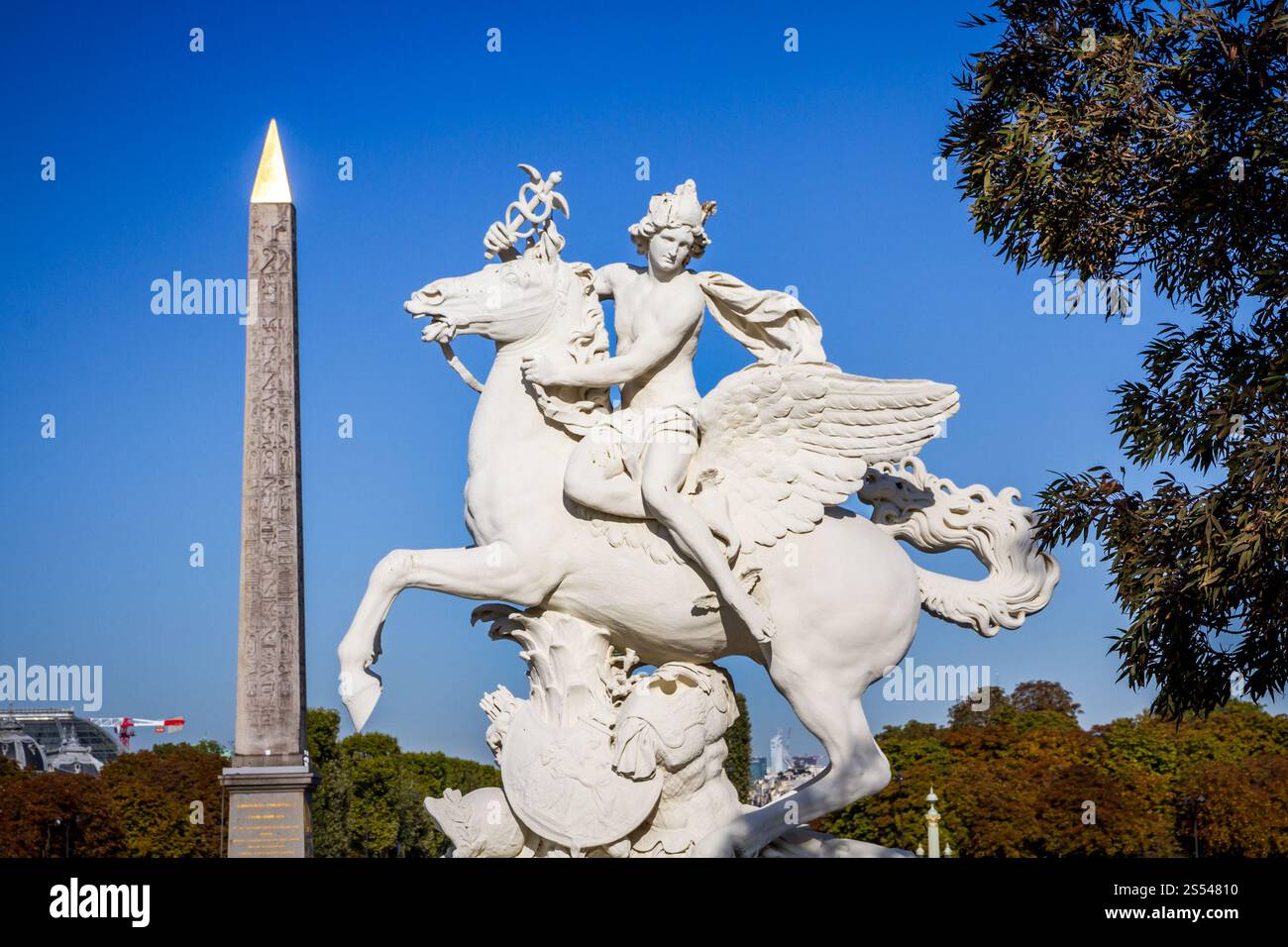 Mercury straddling Pegasus statue and Obelisk of Luxor in Concorde ...