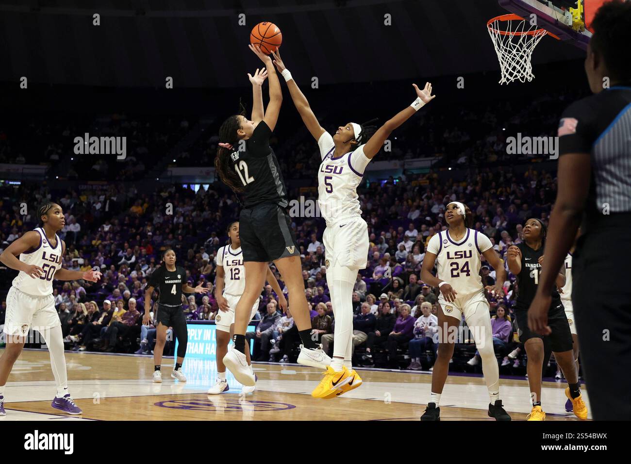 LSU forward Sa'Myah Smith (5) blocks a shot by Vanderbilt forward ...