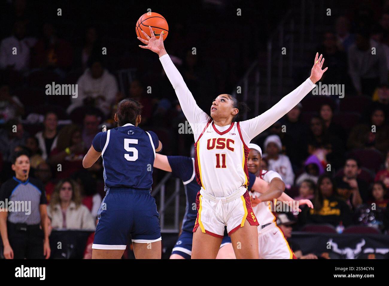 LOS ANGELES, CA - JANUARY 12: USC Trojans guard Kennedy Smith (11 ...