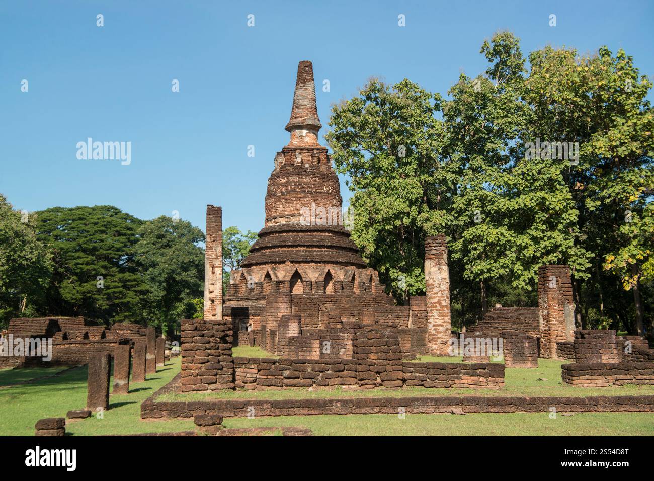 the Ruins of the Wat Phra Kaeo at the Historical Park in of the town of Kamphaeng Phet in the ...