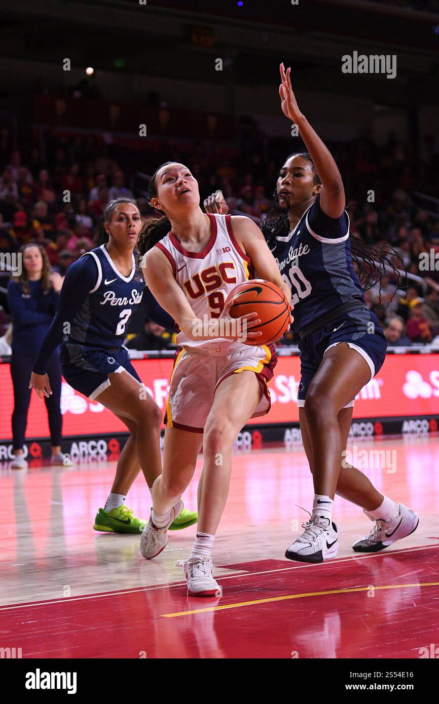 LOS ANGELES, CA - JANUARY 12: USC Trojans guard Kayleigh Heckel (9 ...
