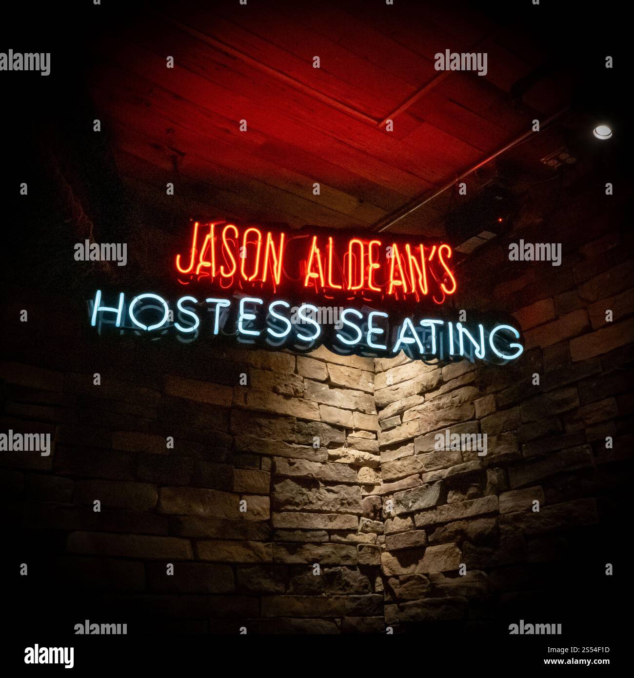 Sign indicating indoor seating hi-res stock photography and images - Alamy