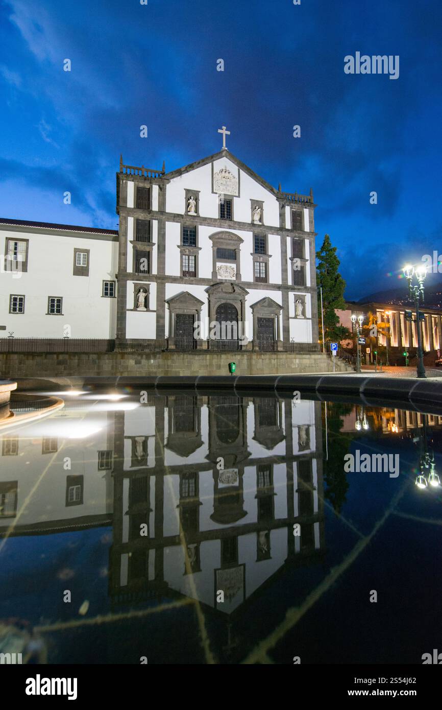 the parca da Municipio in the city centre of Funchal on the Island ...