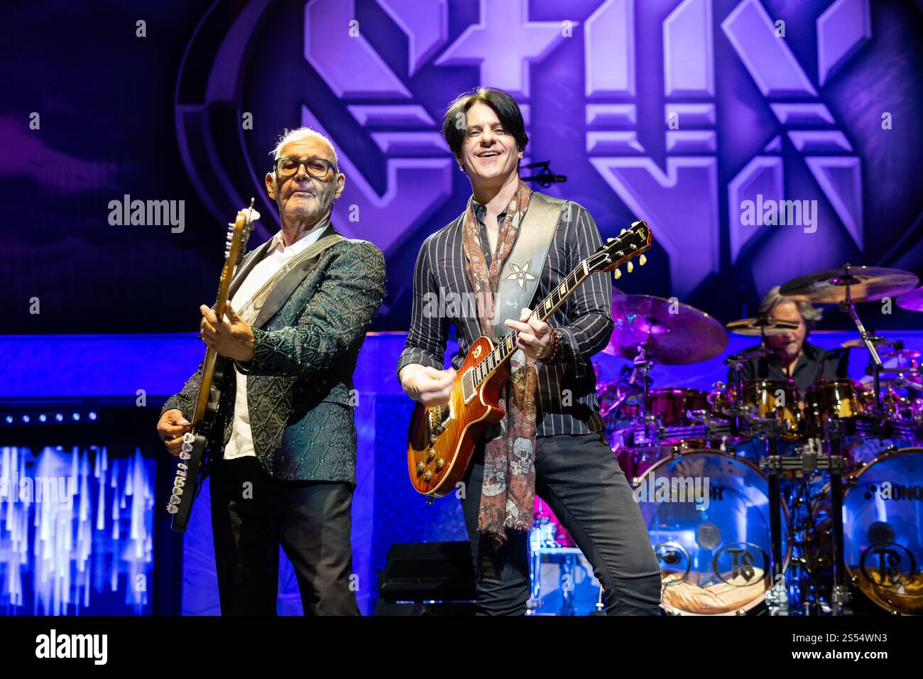 HOLLYWOOD, FL-JANUARY 12: Chuck Panozzo and Will Evankovich of the band ...