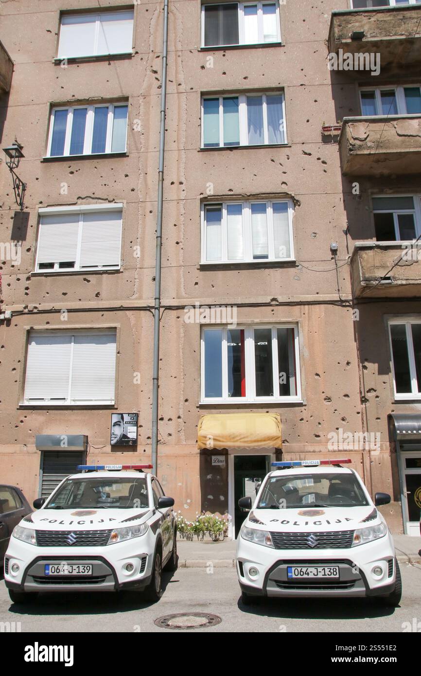 Bullet holes in buildings along Sniper Alley, Sarajevo, Bosnia Stock ...