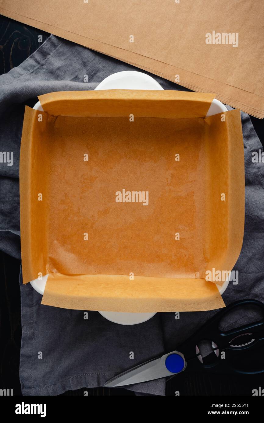 Lined paper pile nobody hi-res stock photography and images - Alamy