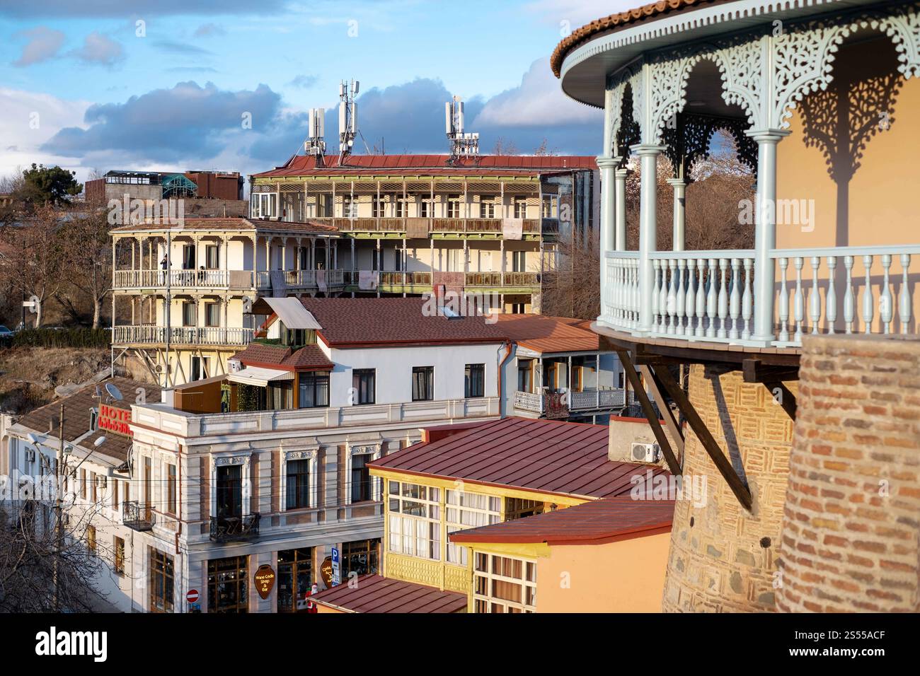 Blick vom ehemaligen Sachino-Palast auf den Stadtteil Avlabari in ...