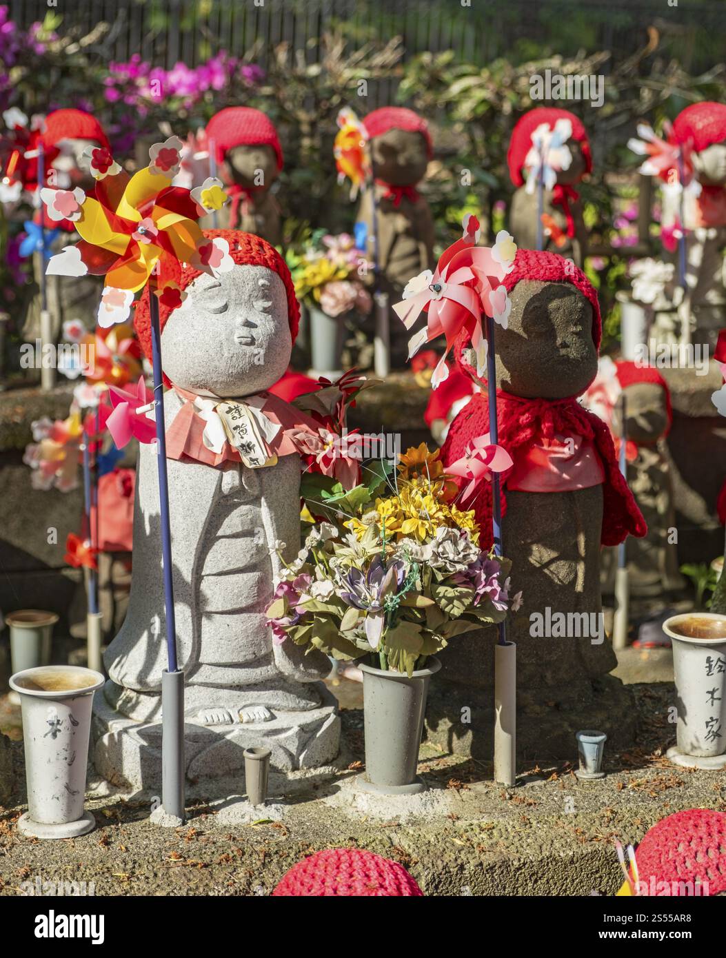 Jizo statues at the Garden of Unborn Children, Zoj-ji temple, Tokyo ...