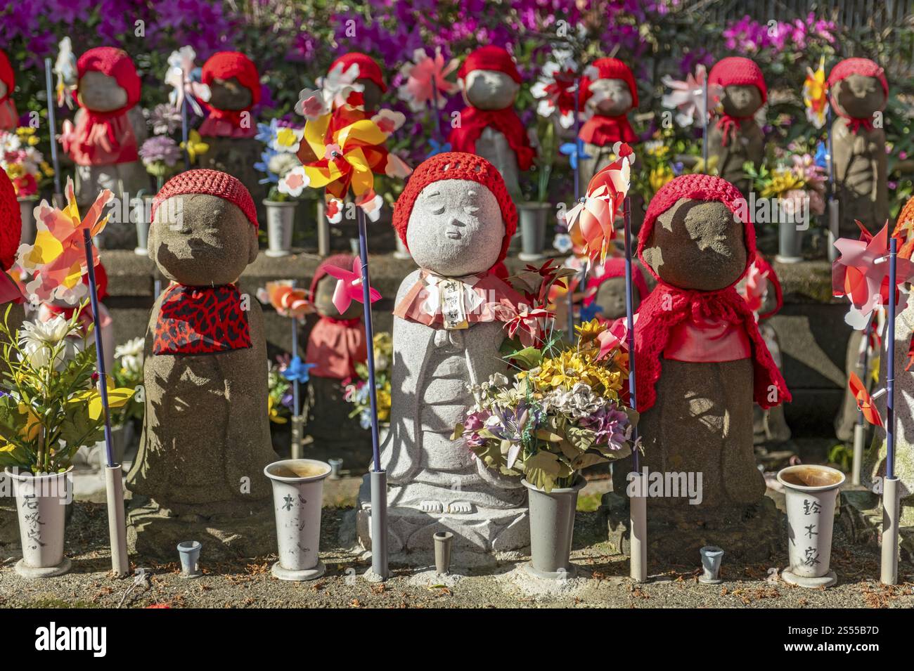 Jizo statues at the Garden of Unborn Children, Zoj-ji temple, Tokyo ...
