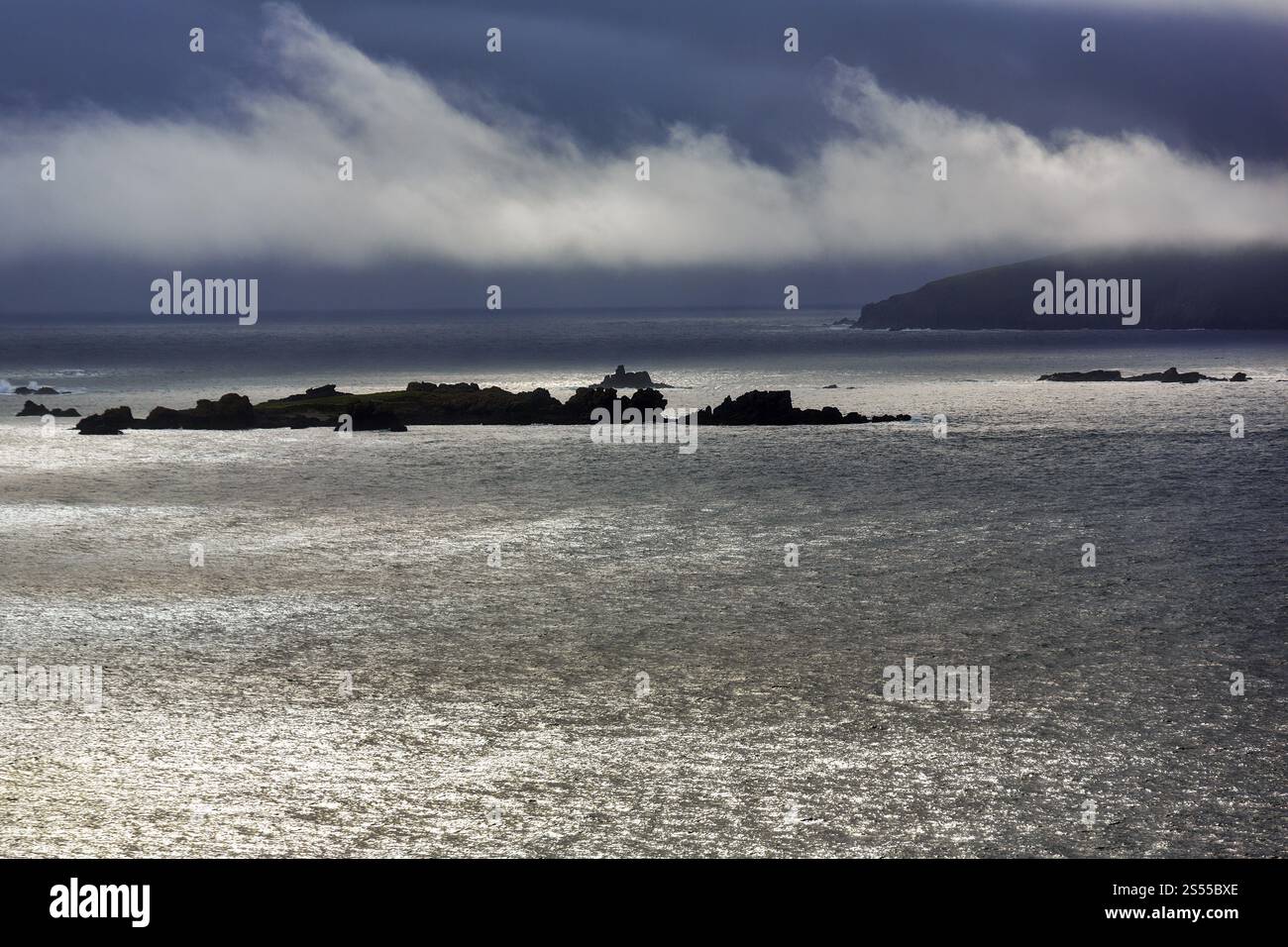 Coastline with rocky islands, Slea Head viewpoint, dramatic light, Slea ...