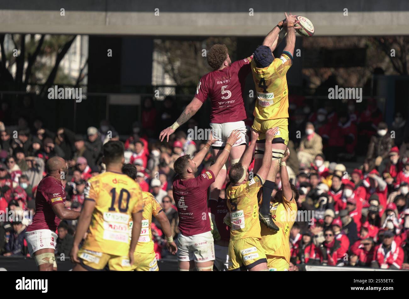 Brave Lupus' Warner Dearns during the 2024-25 Japan Rugby League One ...