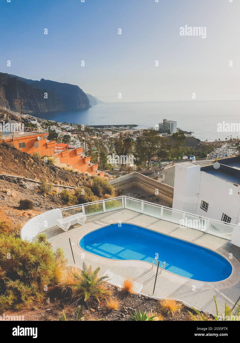 Expensive coastal villas summer holidays hi-res stock photography and ...