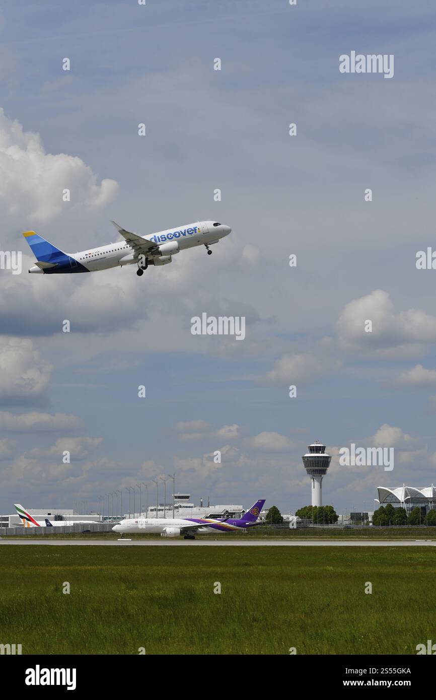 Airbus a350 flying thai hi-res stock photography and images - Alamy