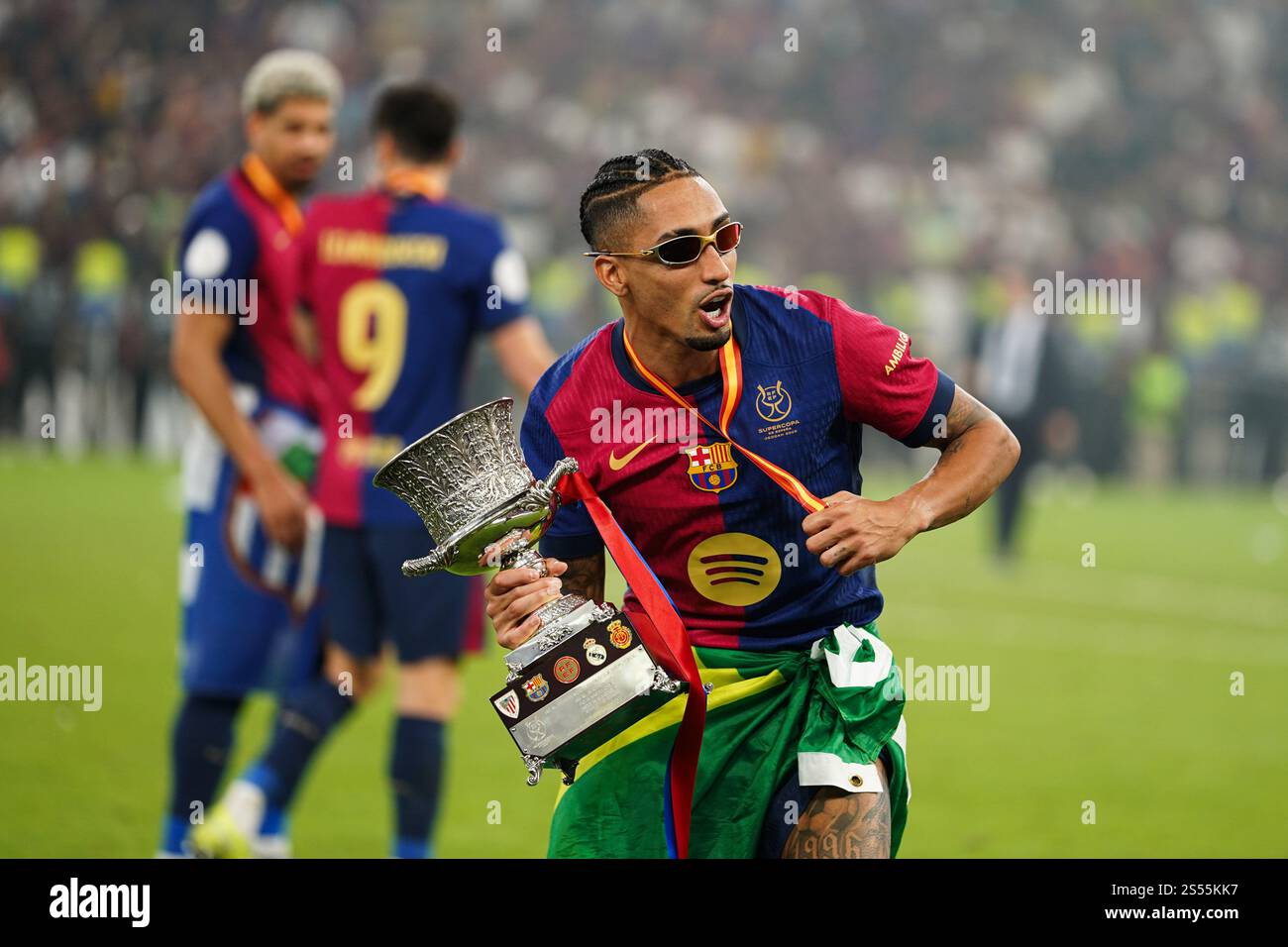 Jeddah, Saudi Arabia. 13th Jan, 2025. Barcelona's Brazilian player Rafael Alc‚ntara do ...