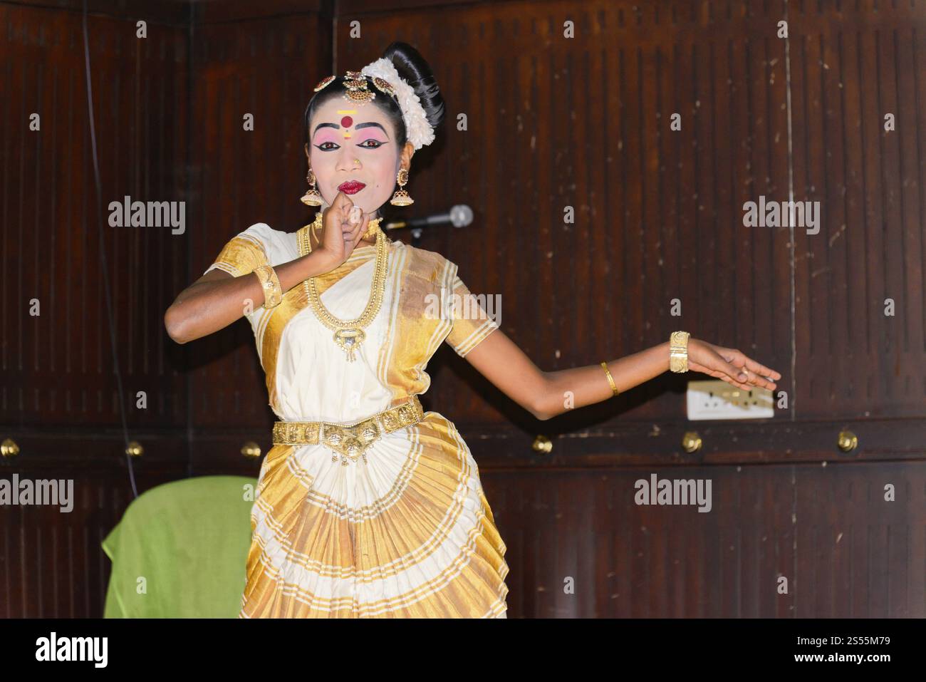 Kathakali dancers preparing for their performance, Kochi, Kerala, South ...