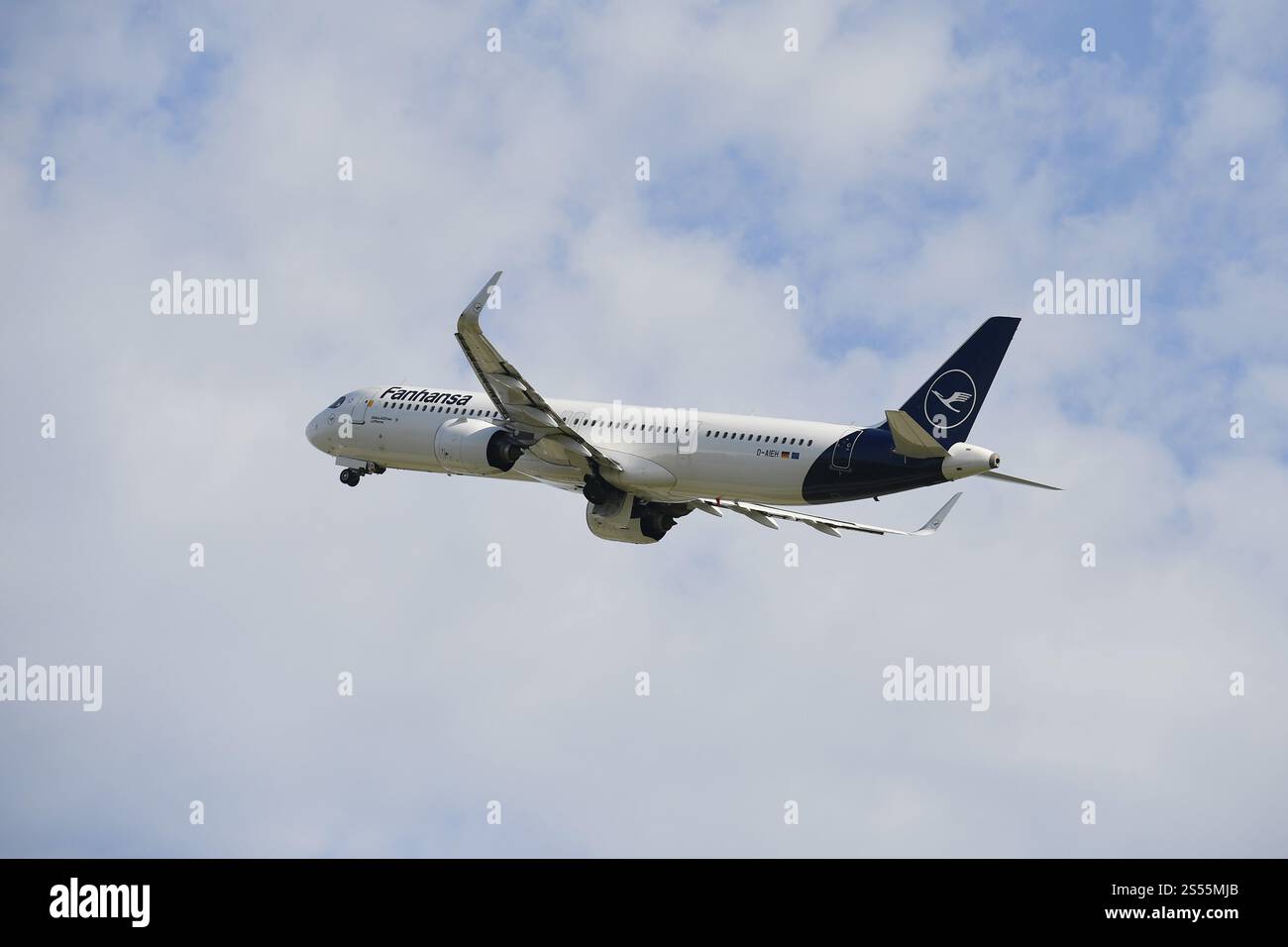 Lufthansa Fanhansa Airbus A321neo taking off on runway, Munich Airport ...