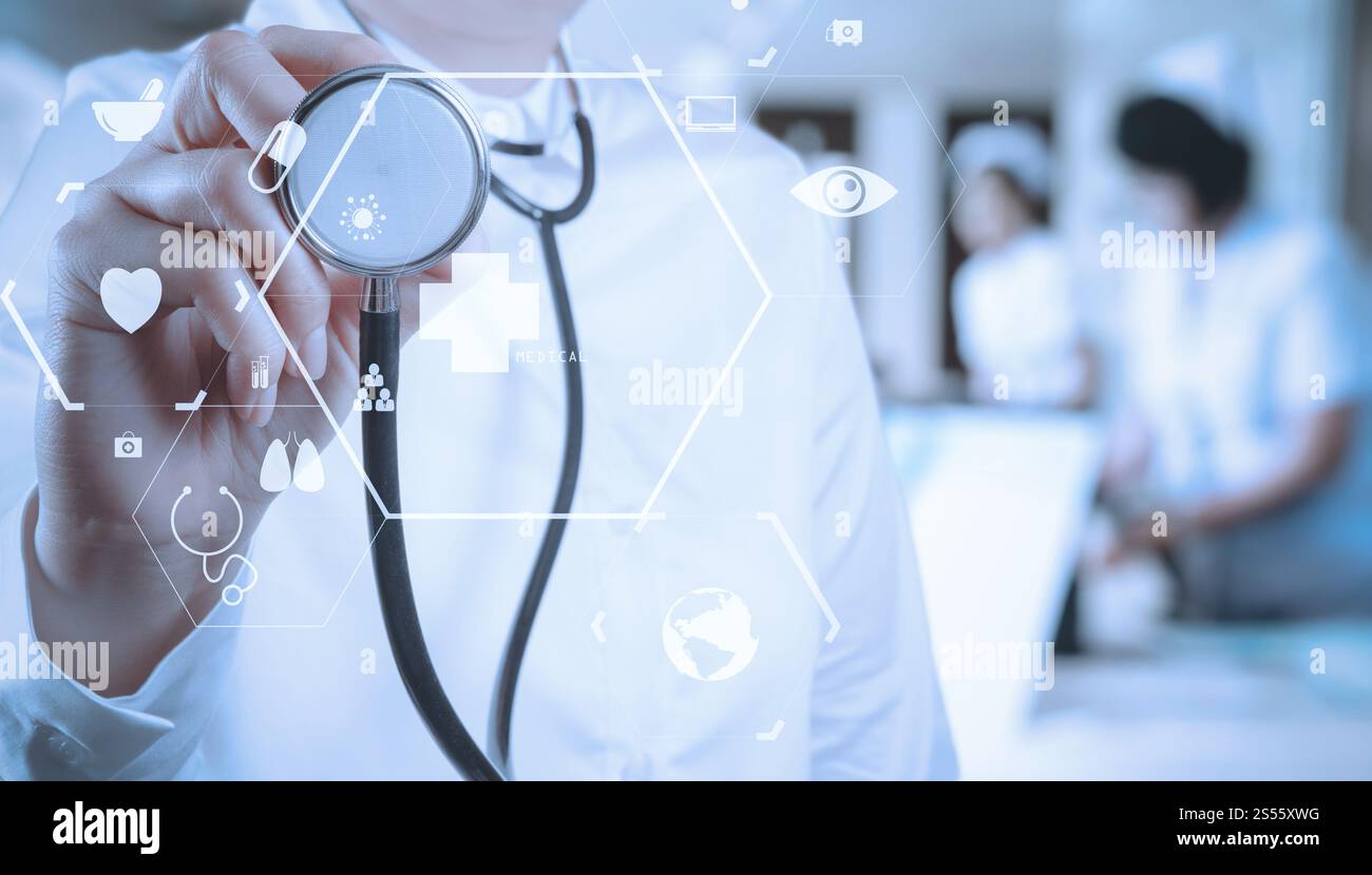 Healthcare and Medicine concept.smart medical doctor working with ...