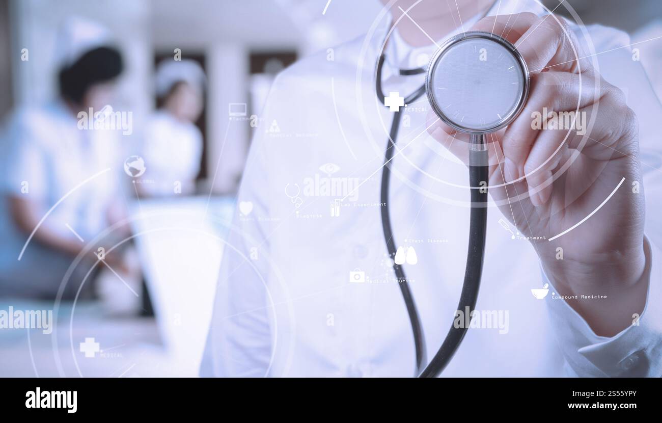 Healthcare and Medicine concept.smart medical doctor working with ...