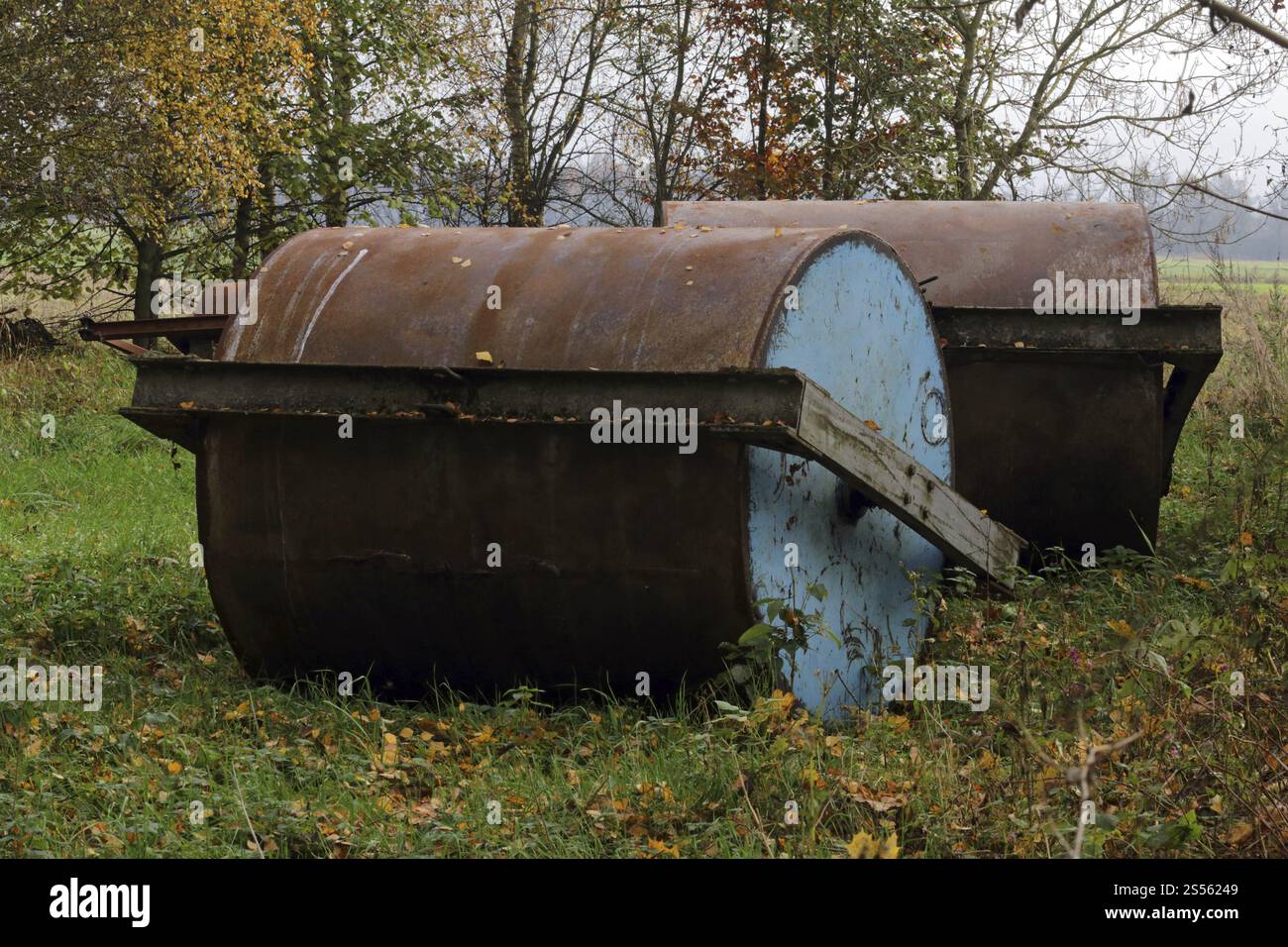 Rolling rollers hi-res stock photography and images - Alamy