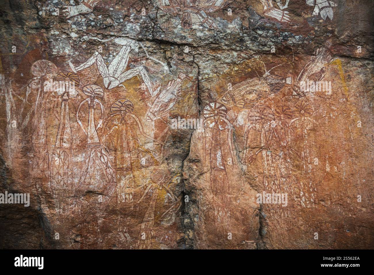 Anbangbang Gallery, depiction of mystical creatures, Kakadu National ...