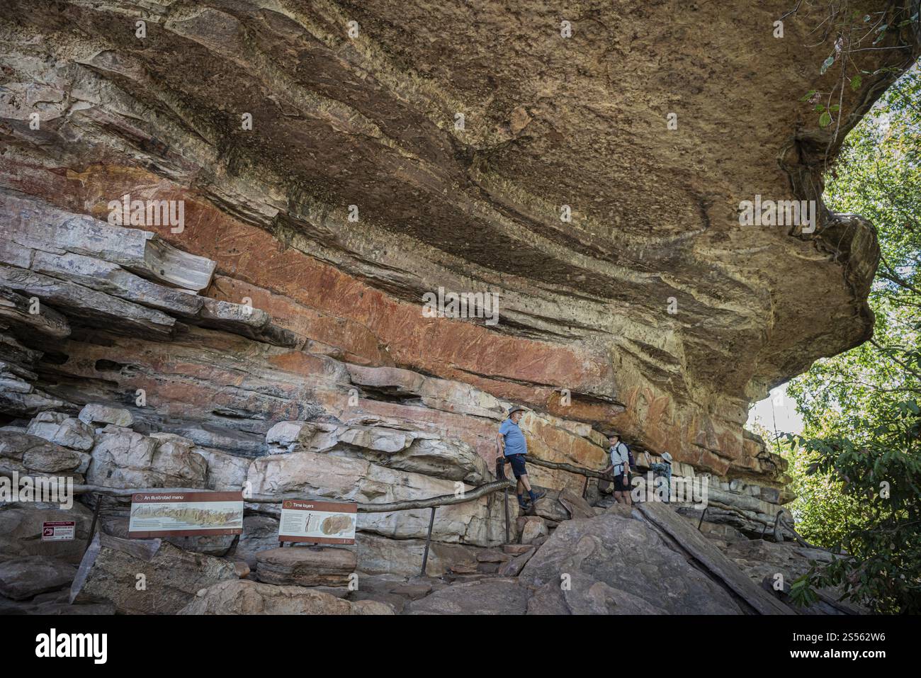 Aboriginal rock carvings, Kadadu National Park, Ubirr, or Obiri Rock ...