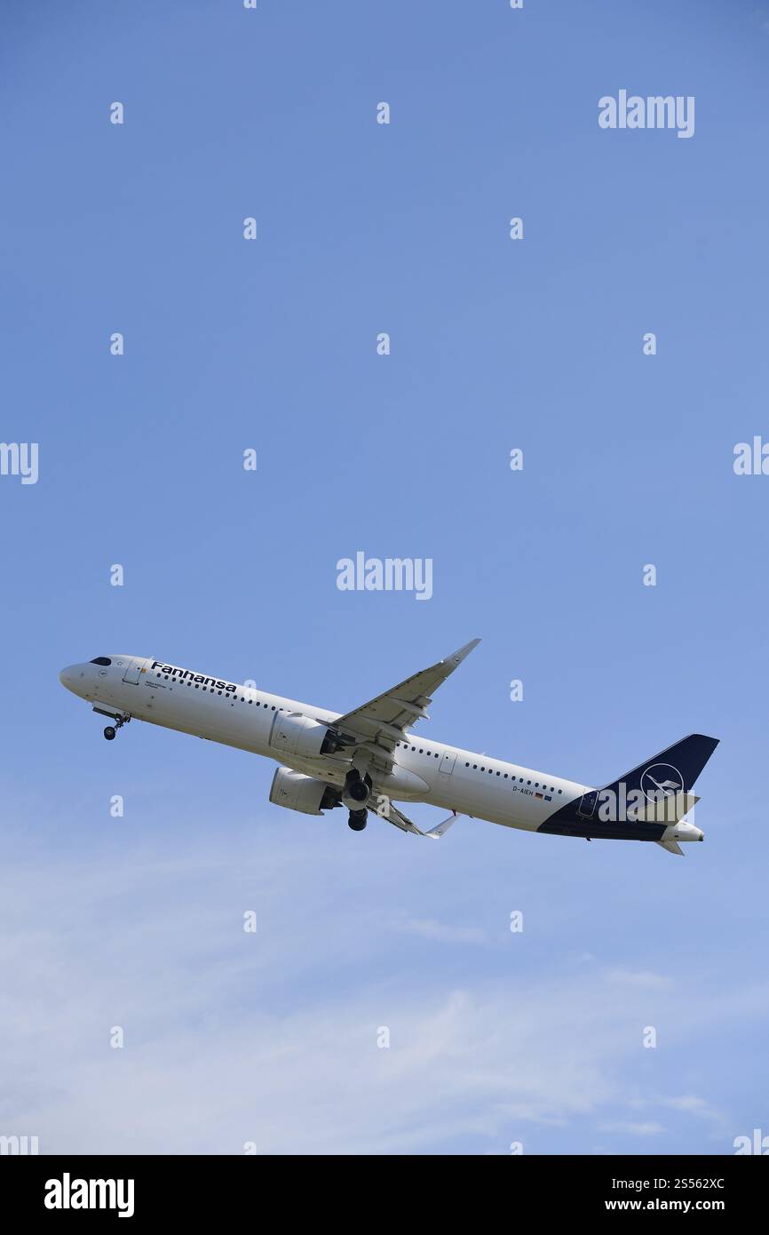 Lufthansa Fanhansa Airbus A321neo taking off on runway, Munich Airport ...