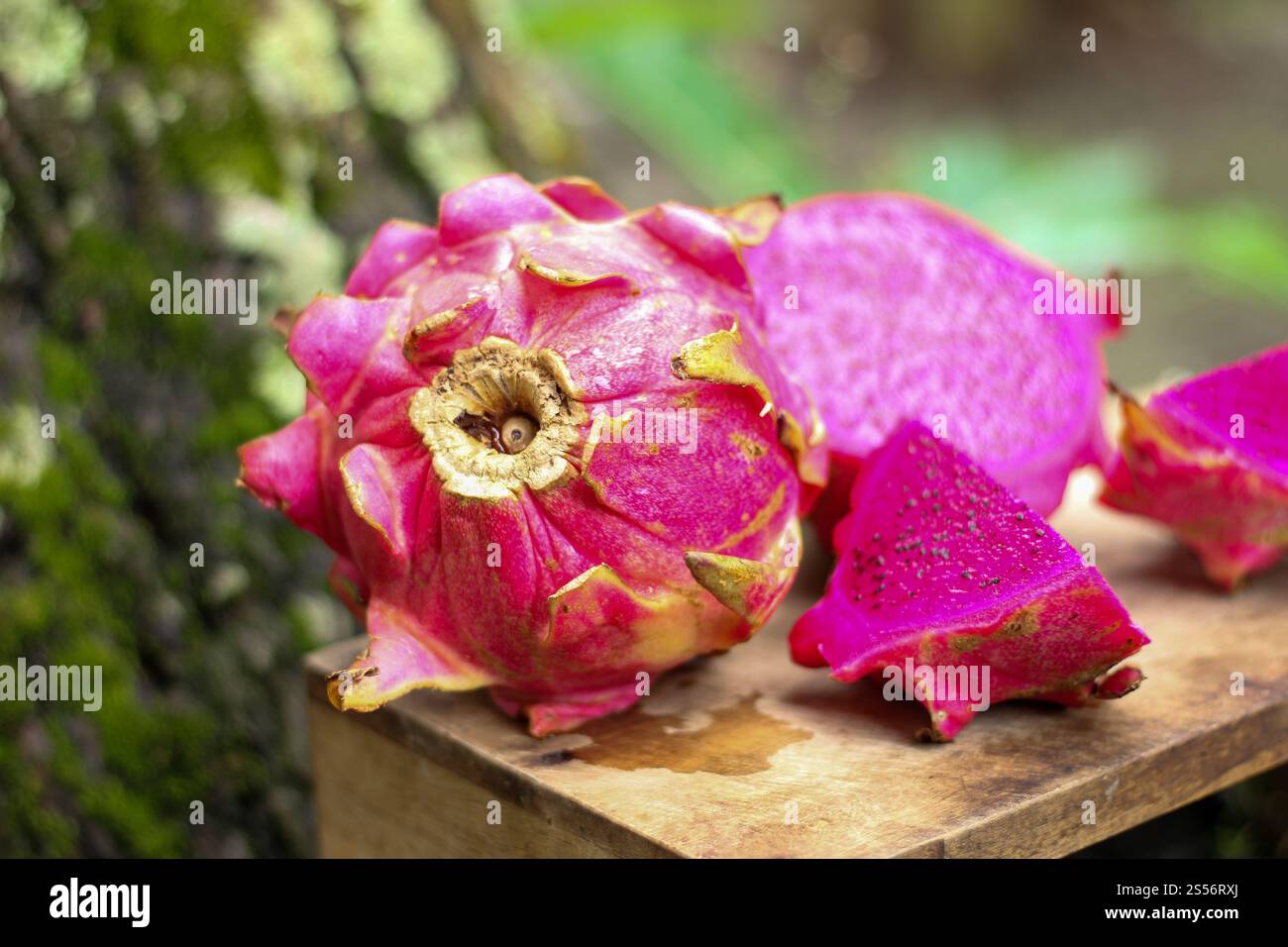 Dragon fruit ripe juicy hi-res stock photography and images - Alamy