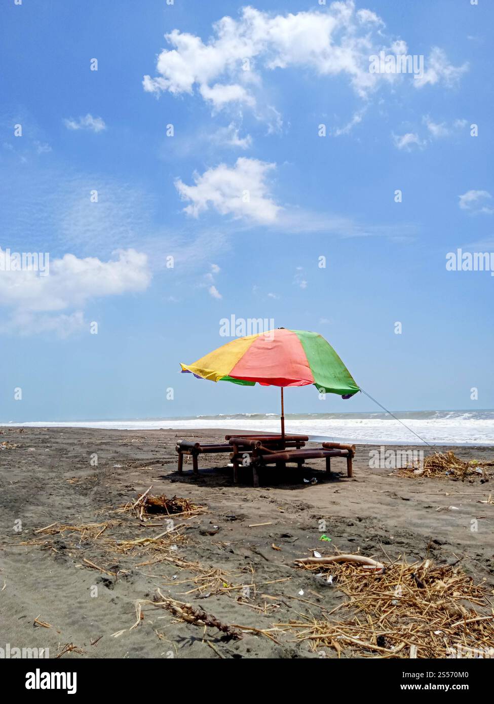 A beautiful day at the beach hi-res stock photography and images - Alamy