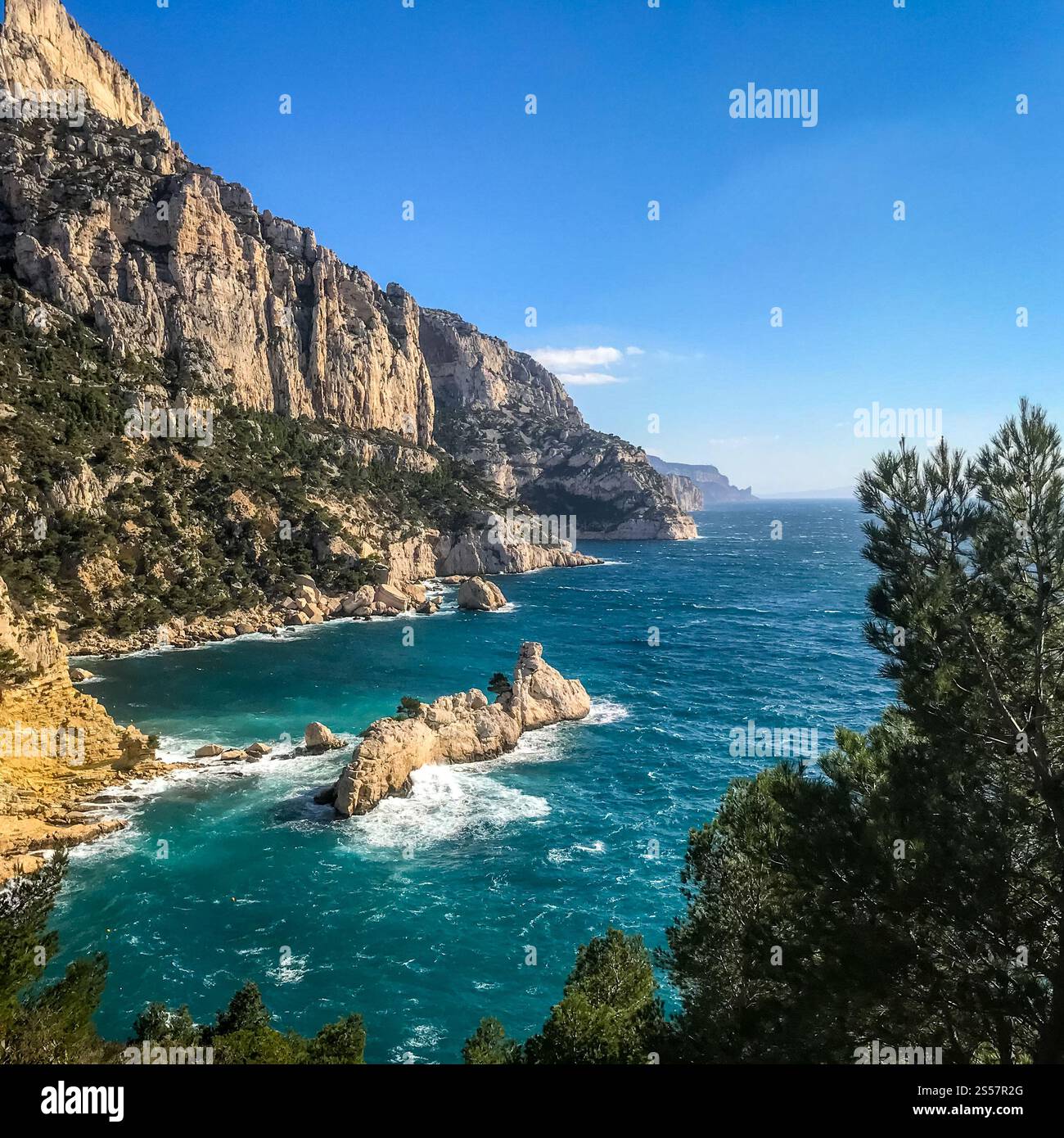 Calanques seascape and mountains, creeks of marseille, France ...