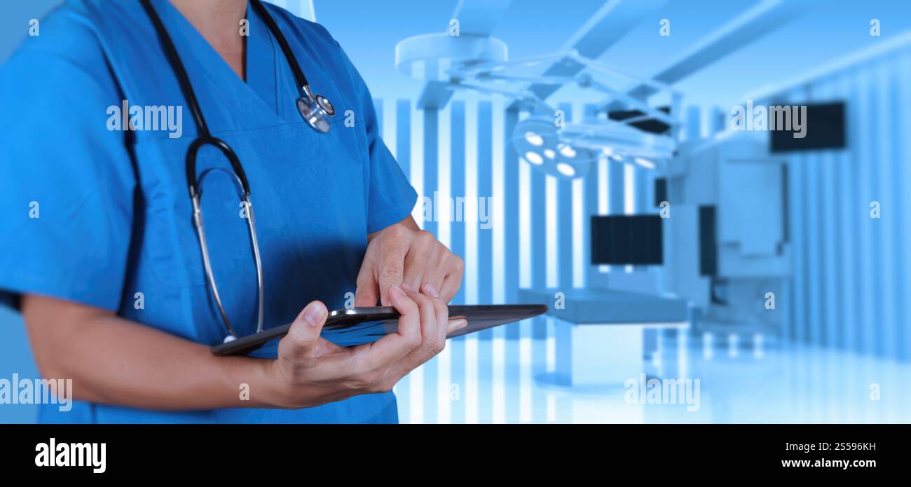 success smart medical doctor with operating room Stock Photo - Alamy