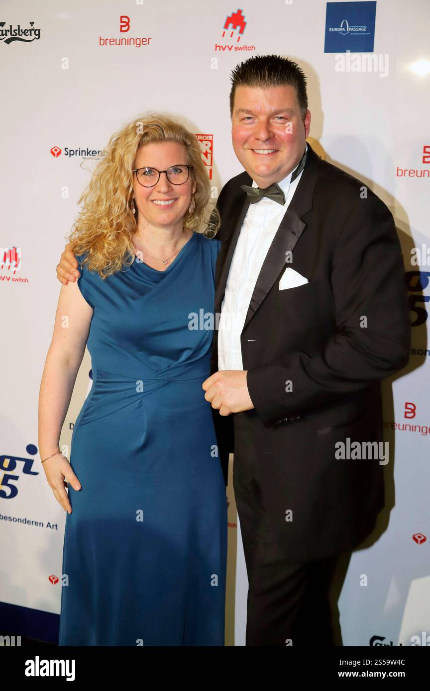 Andreas Dressel mit Ehefrau Birthe Dressel beim Ahoi Neujahrsempfang im ...
