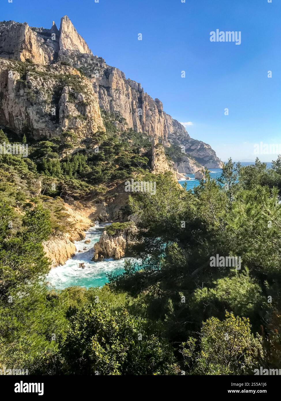 Calanques seascape and mountains, creeks of marseille, France ...