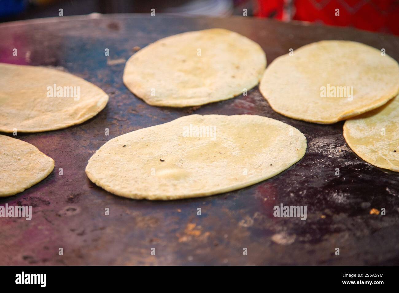 Cooking memelas in Oaxaca Central de Abastos Market with local cheese ...