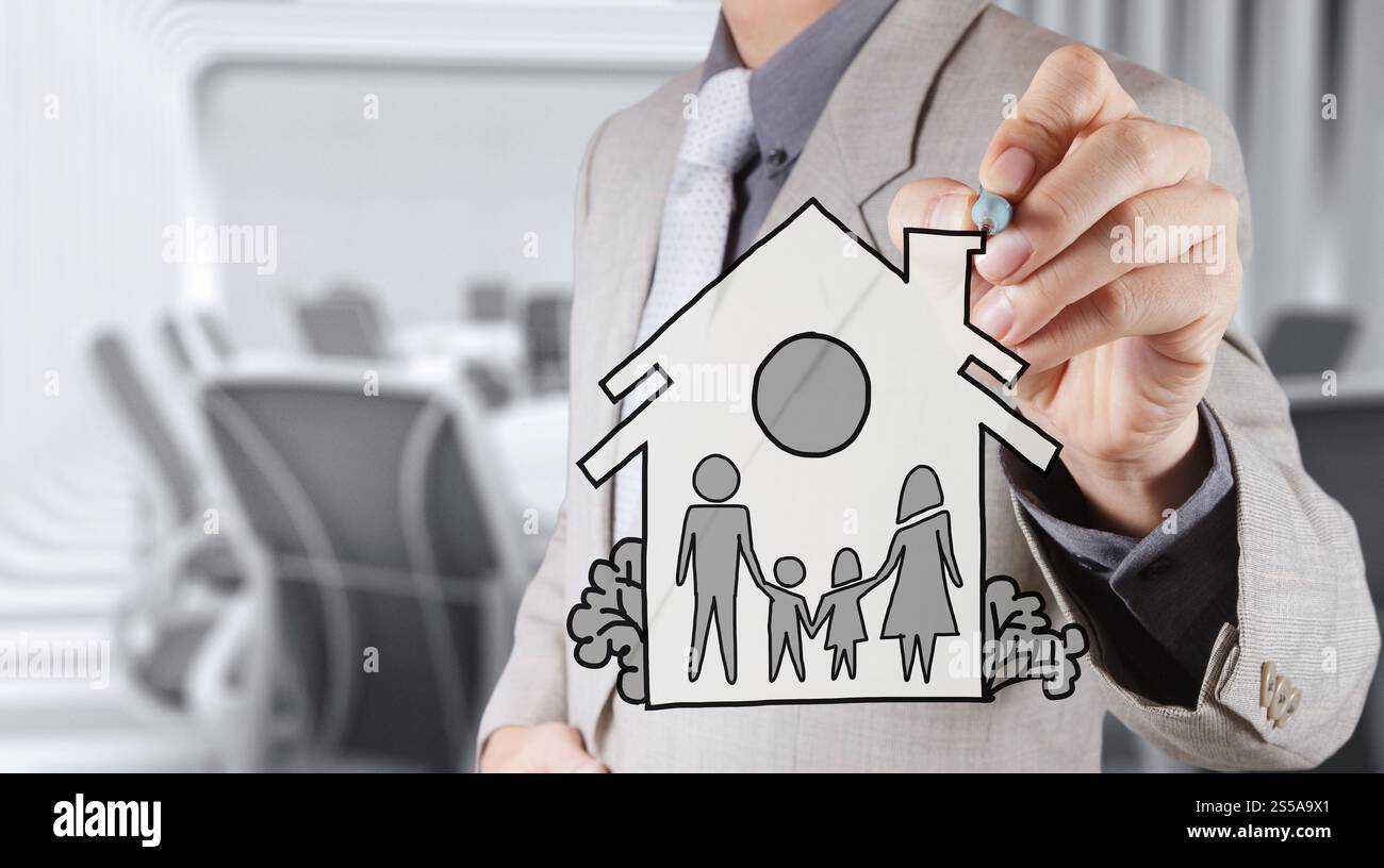 hand draw family and house as insurance concept Stock Photo - Alamy