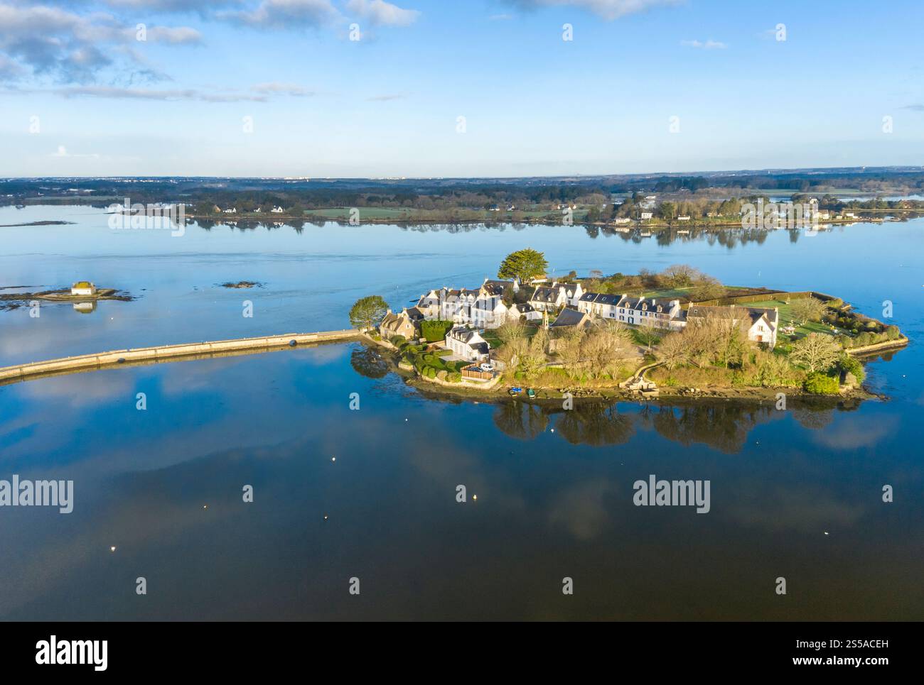 Belz (Brittany, north-western France): aerial view of the small island ...