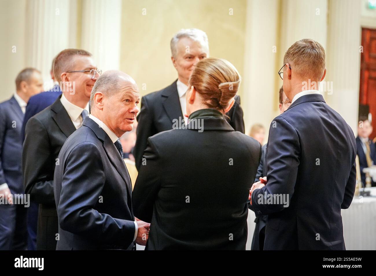 14 January 2025, Finland, Helsinki: Federal Chancellor Olaf Scholz (2nd ...