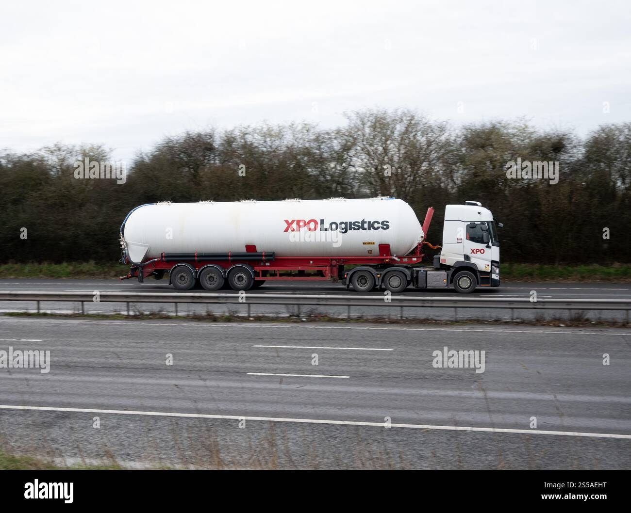 XPO Logistics tanker on the M40 motorway, Warwickshire, UK Stock Photo ...