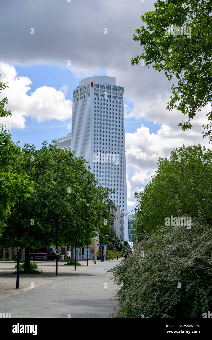 Saint-Denis (Paris area): the skyscraper Tour Pleyel, a high-rise ...