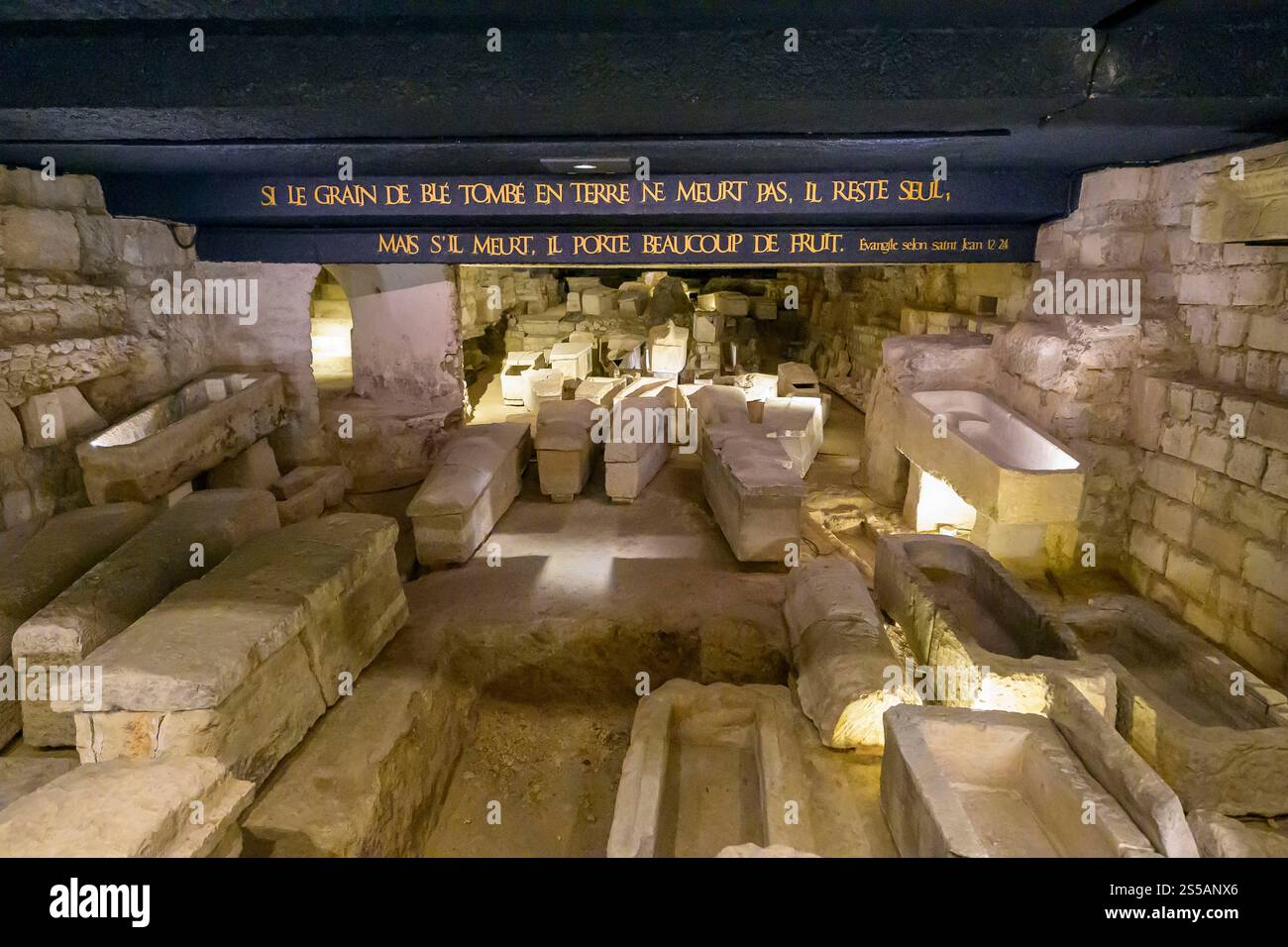 Saint-Denis (Paris area): interior of the Basilica of Saint-Denis, with ...