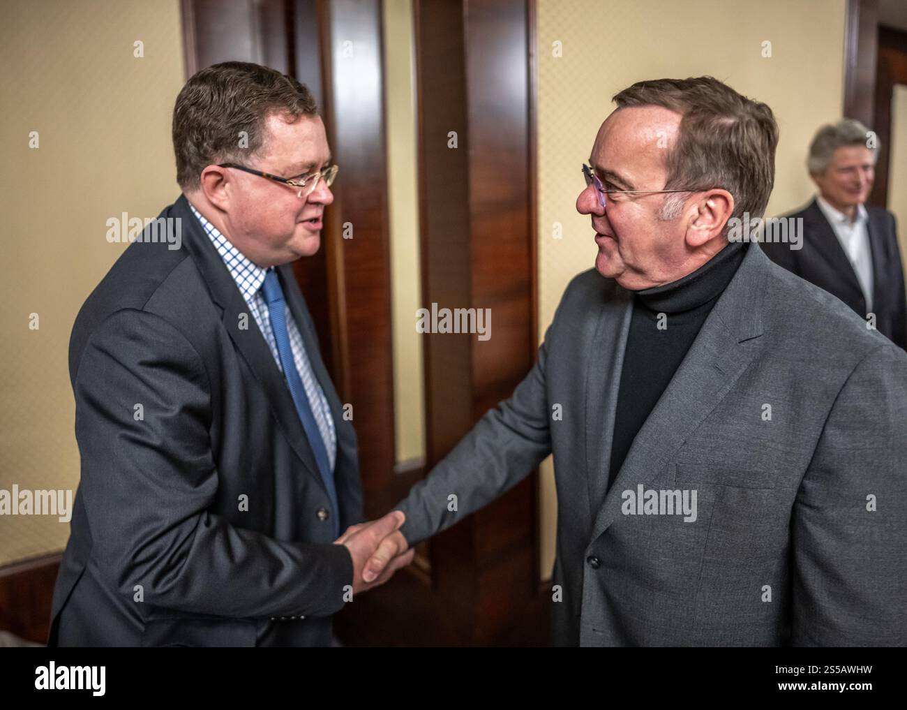 Kiew, Ukraine. 14th Jan, 2025. Boris Pistorius (SPD), Minister of ...