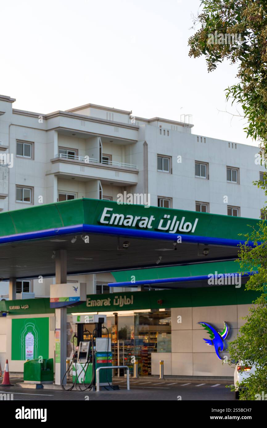 Emarat gas station hi-res stock photography and images - Alamy