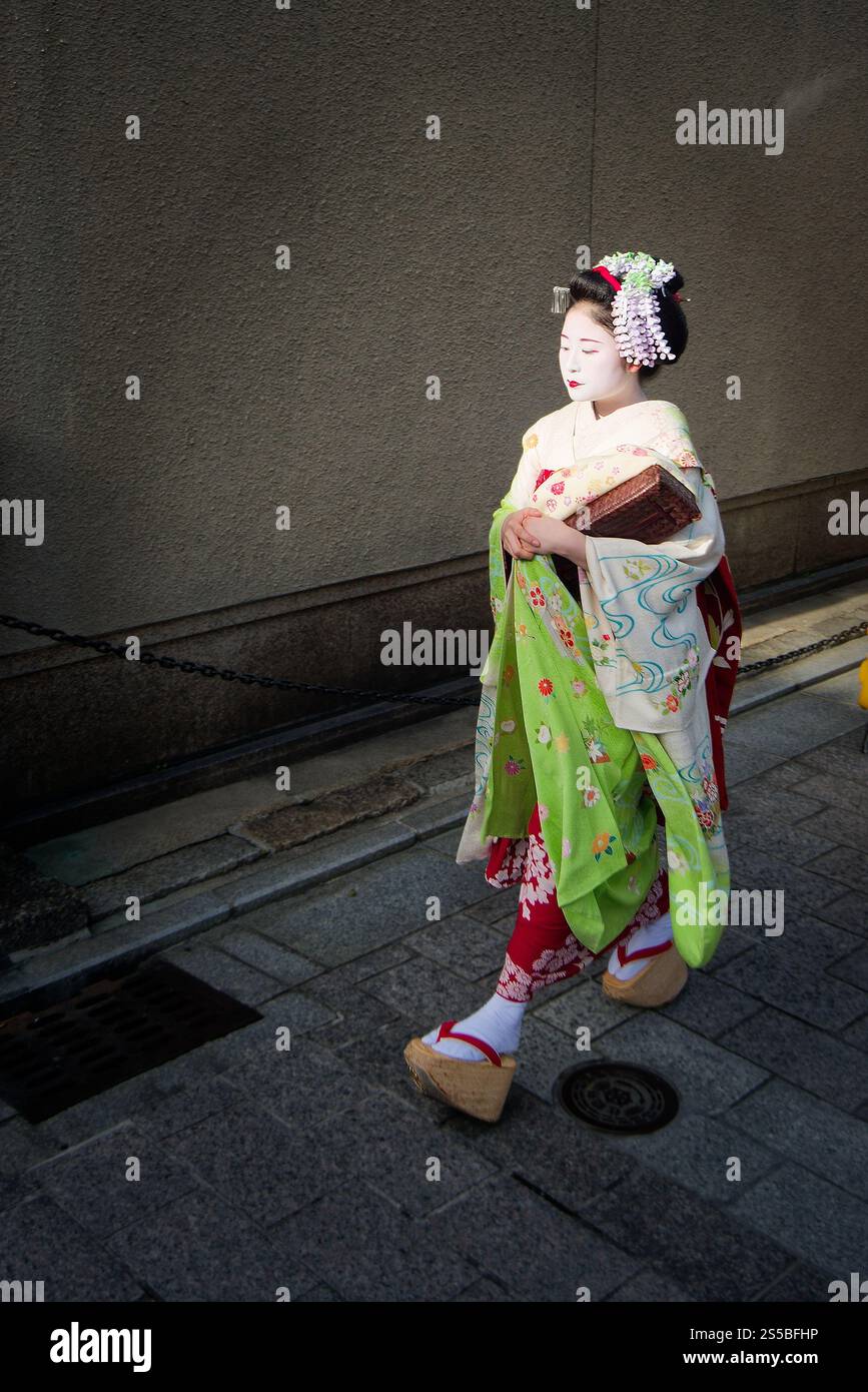 Adorned in traditional kimono hi-res stock photography and images - Alamy
