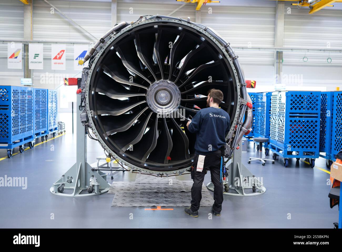 Leap engine mro hi-res stock photography and images - Alamy